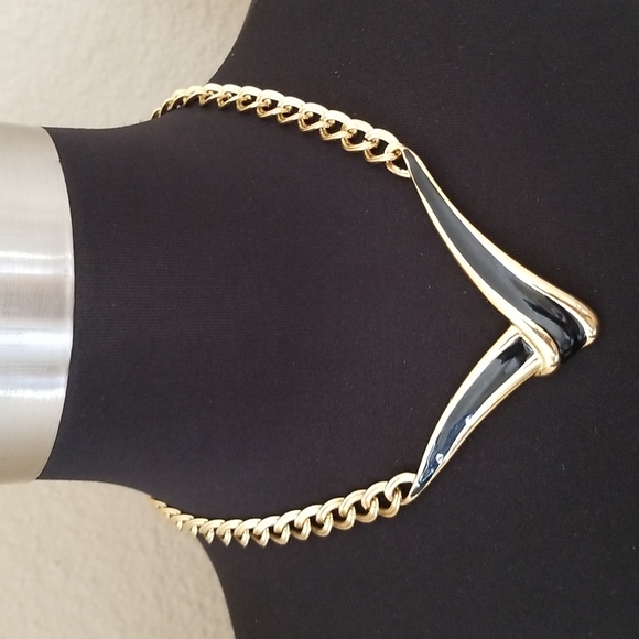 Monet | Jewelry | Vintage Monet Black Gold V Shape Chain Necklace ...